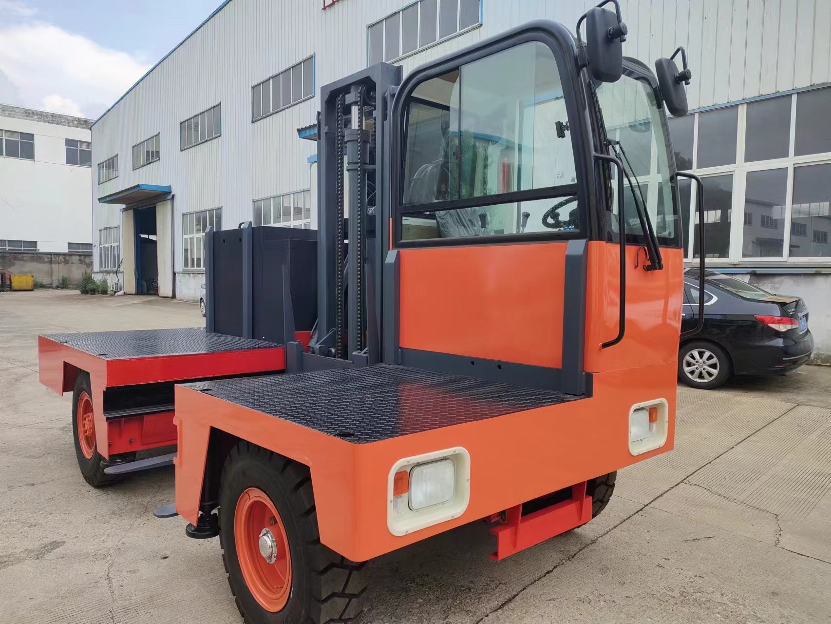 3.0Ton Lead Acid Battery Sideloader Forklift